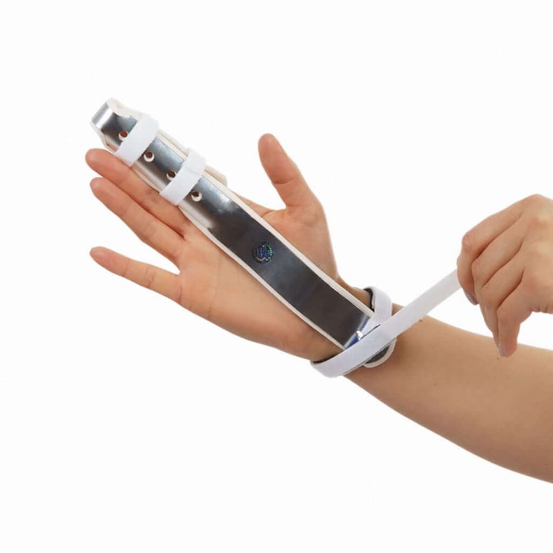 Finger Extension Splint - Chooze – The Seriously Good Care Product Portal